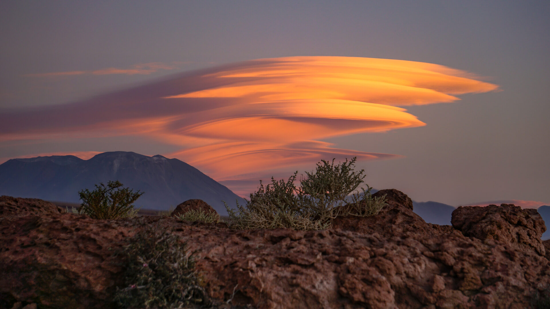 Lenticular clouds are smooth, lens-shaped Clouds